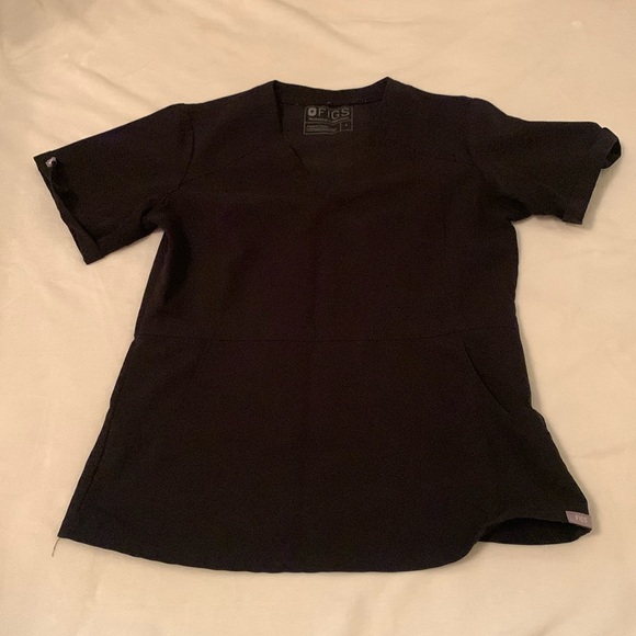 Figs | Tops | Figs Top With Front Pouch Pocket | Poshmark